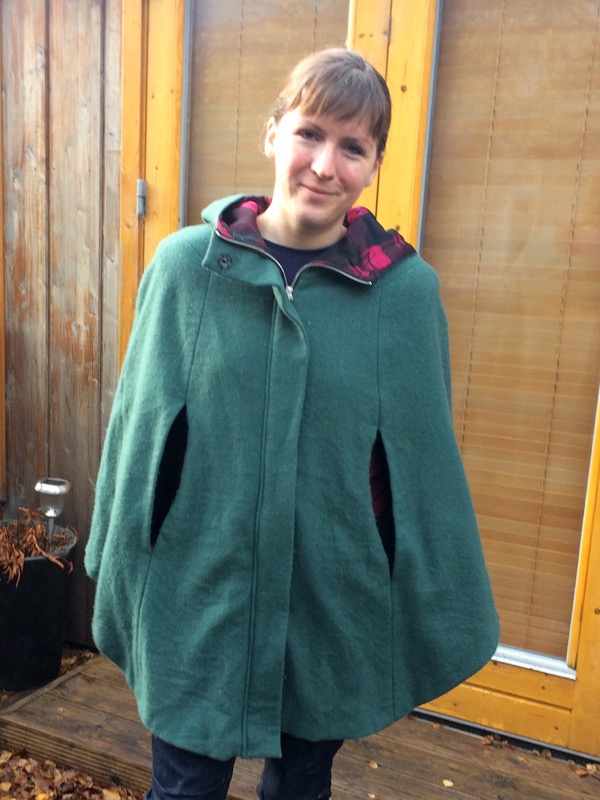 A teal wool cape – FehrTrade
