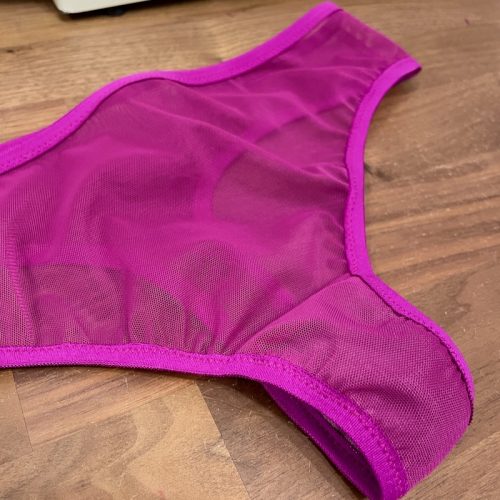A fuchsia mesh lingerie set – FehrTrade
